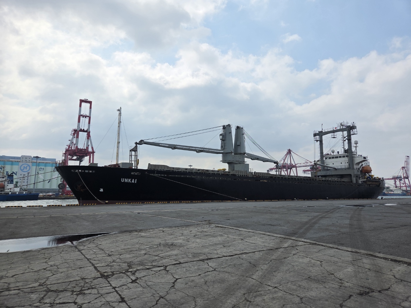 Ship arrival at Inchoen - Sea Korea Shipping Co., Ltd.